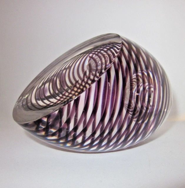 PAPERWEIGHT/BRIEFBESCHWERER, &STUDIO AHUS& Schweden 1993, signiert: HD ...