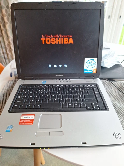 TOSHIBA EQUIUM EA60 156 Pentium 4 Retro Machine. 2Gb Ram 3.6Ghz 15 ...