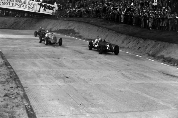 REG PARNELL, MG Magnette, between two cars 1937 Motor Racing Old Photo ...