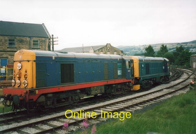 RAILWAY PHOTO 6X4 Class 20 20901 and 096 DRS Keighley 2/8/03 £1.50 ...