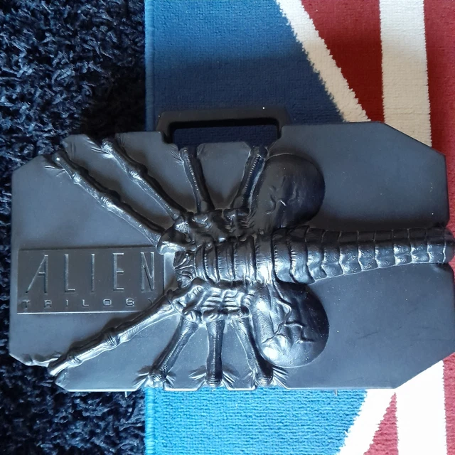ALIEN TRILOGY VHS Collectors Edition Facehugger Box Set . .No T Shirt ...