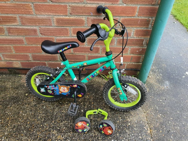 CHILDS APOLLO BIKE Age 3-5 Marvin the Monkey Green stabilisers £24.99 ...