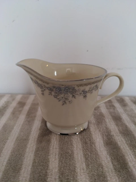 VINTAGE LENOX REVERIE Platinum Footed Creamer / Milk .Mint Condition ...