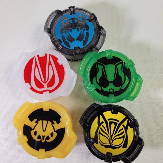 KAMEN RIDER GEATS Kamen Rider Vice Core ID BANDAI Limited Ser Of 8 $80. ...