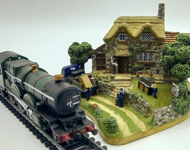 HO GAUGE 1:87 Scale Model Railway Village House Sold Removal Diorama ...