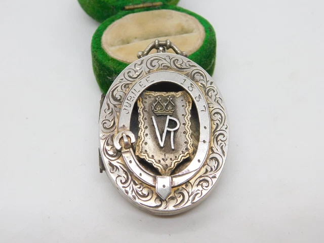 QUEEN VICTORIA STERLING Silver Jubilee Locket Pendant Antique 1886 ...