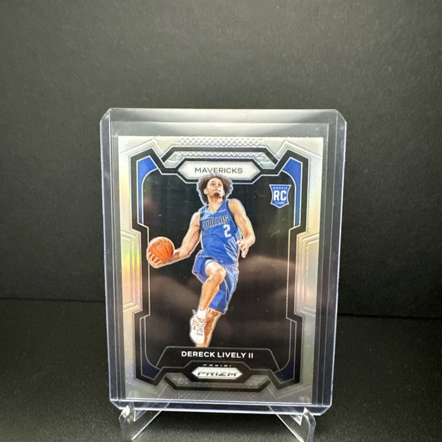 CARTA ROOKIE DERRICK Lively Jr 2023-24 argento prizm RC Mavericks EUR 5 ...