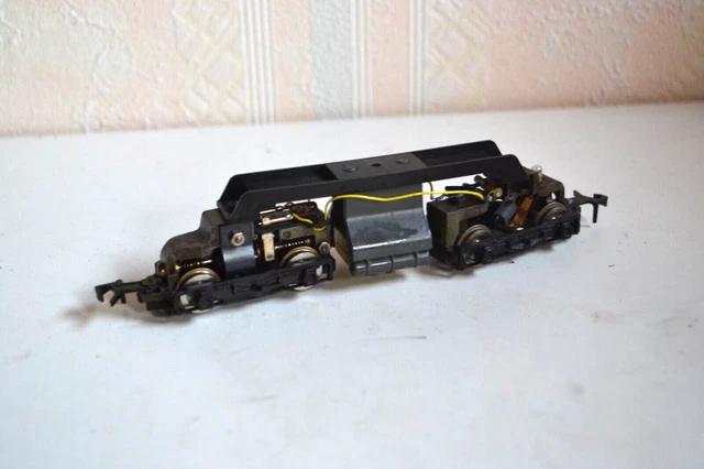 HORNBY ECHELLE HO chassis avec moteur ( fonctionne) BB 16009 EUR 16,05 ...