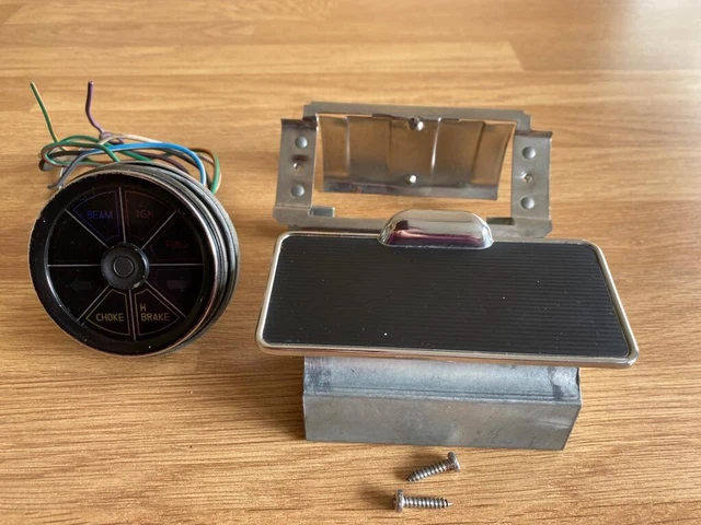 TRIUMPH STAG DASHBOARD warning light cluster and front ash tray EUR 29 ...