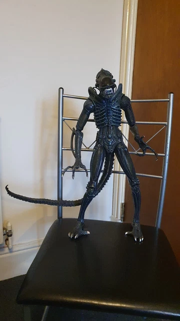 NECA ALIENS 30TH Anniversary 1/4 Scale Xenomorph Warrior Figure - 22 ...