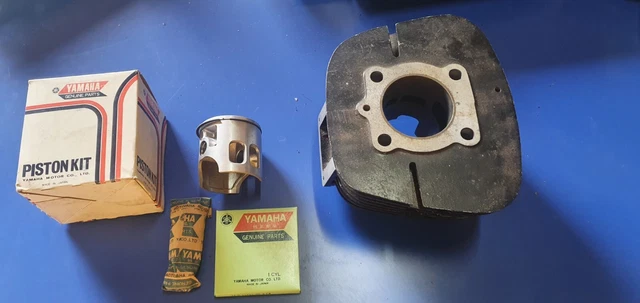 CYLINDRE ET PISTON complet neufs YAMAHA YZ175 YZ 175 1974 1975 EUR 390 ...