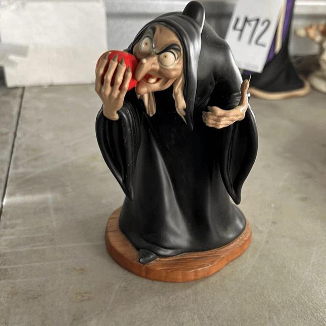 DISNEY CLASSICS SNOW White Hag Take The Apple, Dearie” Porcelain ...