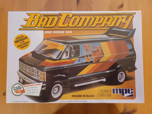 MPC824/12 KITS 1:25 Scale 1982 Dodge Van Bad Company Car Model Kit ...