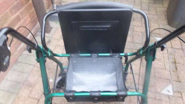 DRIVE 4 WHEEL Rollator Mobility Walking Aid with Seat, Brakes and Bag £ ...