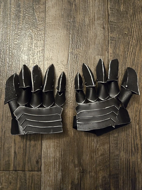 BERSERK COSPLAY ARMOR gloves guts costume manga sword gauntlets deluxe ...