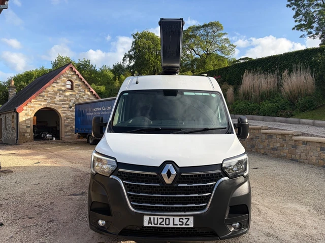 RENAULT TRAFFIC CHERRYPICKER Cherry Picker Mewp Cpl Varesalift £17,500. ...