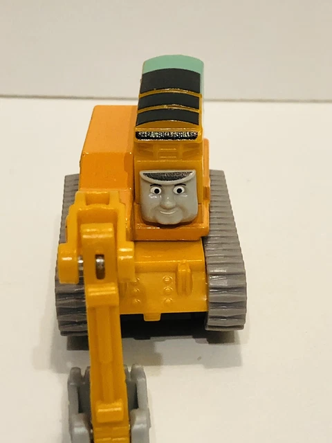 OLIVER THOMAS THE tank engine plastic Take N Play Trackmaster Diecast £ ...