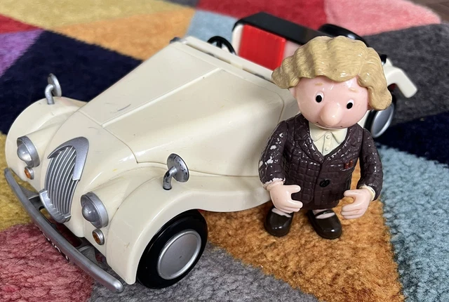 POSTMAN PAT TOYS Large Friction Morgan Dr Gilbertson's Sports Car £42. ...