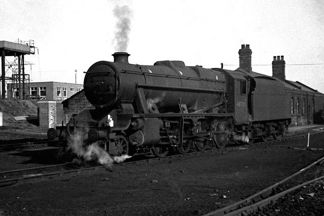 BRITISH RAIL CLASS 8F No.48720 Heaton Mersey Feb 68 Rail Photo £2.70 ...