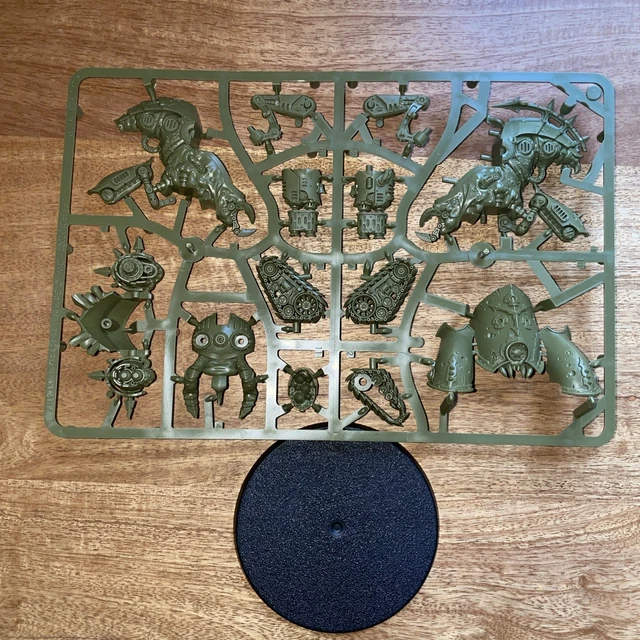 DEATH GUARD MEPHYTIC Blight-Hauler | Warhammer 40,000 Vehicle Miniature ...