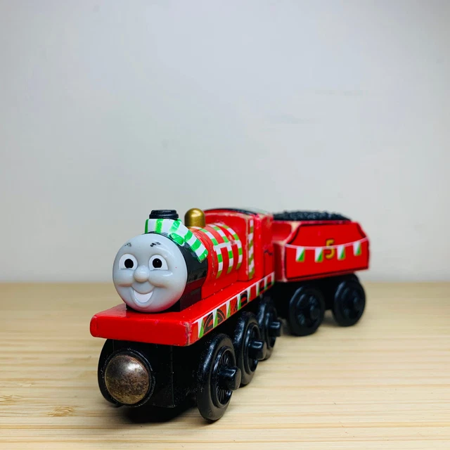 JAMES WITH TEAM Colors - Thomas The Tank Engine & Friends Wooden ...