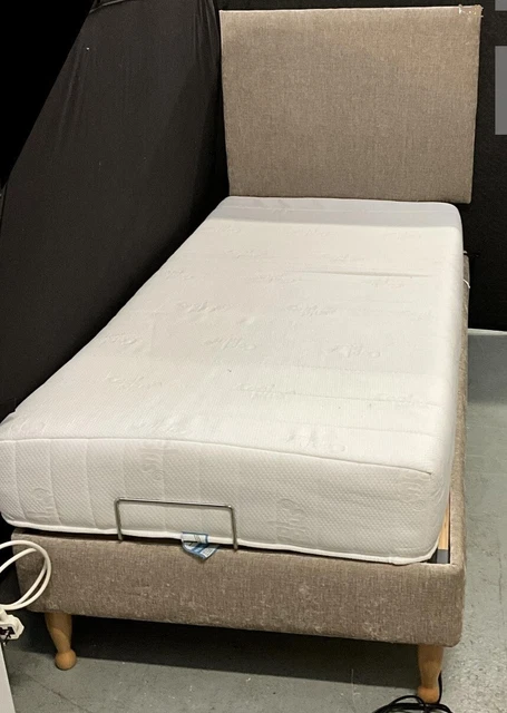 OAK TREE MOBILITY Single adjustable electric bed 3ft good clean pos ...
