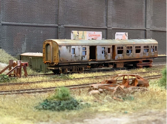 OO GAUGE COACH weathered MK1 Brake End Coach. Ref B4 £34.99 - PicClick UK