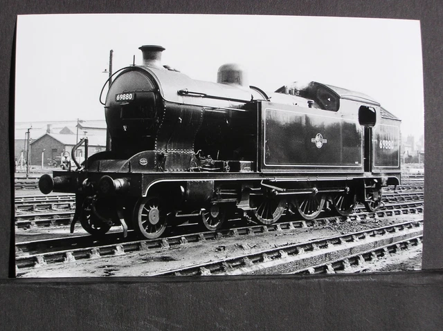RAILWAY PHOTOGRAPH - BR 4-6-2T CLASS A8 STEAM LOCOMOTIVE # 69880 - ex ...