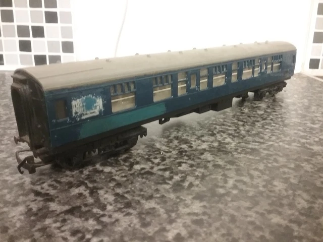 OO GAUGE HORNBY Triang Repainted Blue Coach Spares Or Repairs £4.91 ...