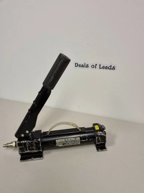 WEBER RESCUE HYDRAULIC hand pump With Fittings (4) £199.99 - PicClick UK