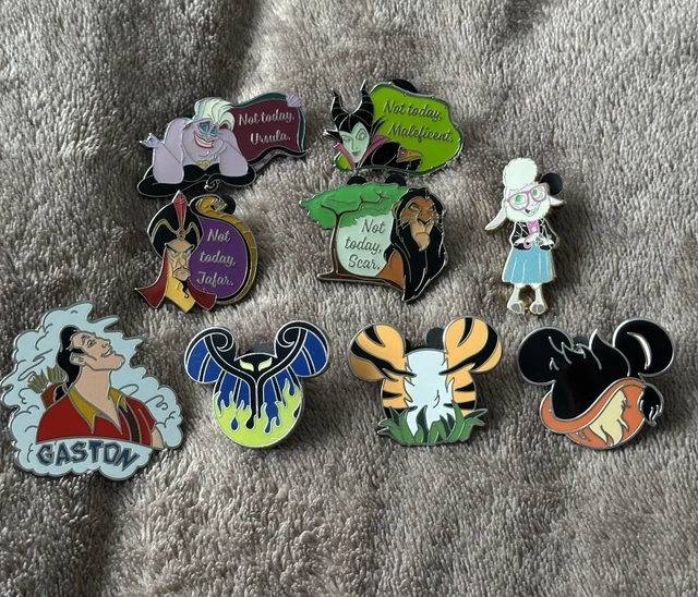 DISNEY VILLAINS PIN X9 Bundle Scar Ursula Gaston Maleficent Jafar £42. ...