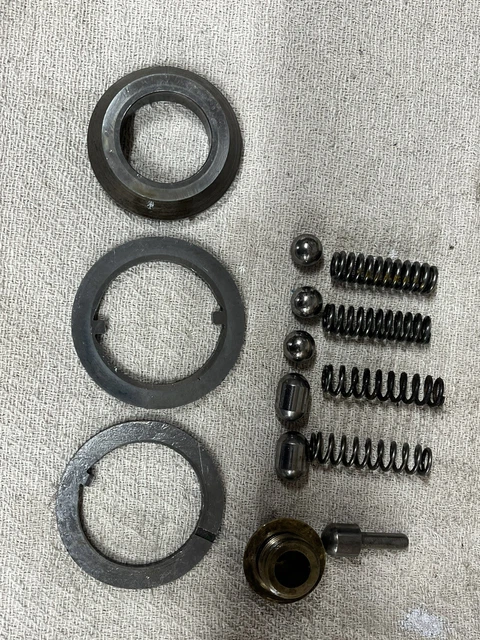 LAND ROVER SERIES Gearbox Dentent Balls, Springs, Thrust Washers ...