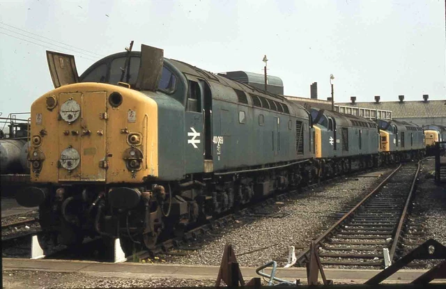 35MM SLIDE BR British Railways Diesel Loco Class 40 40069 scrap donc 84 ...