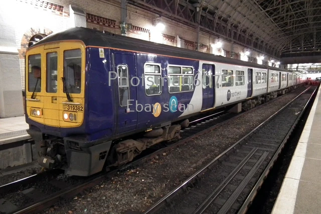 CLASS 319 319382, 4 car EMU, in new Northern @ Manchester Piccadilly ...