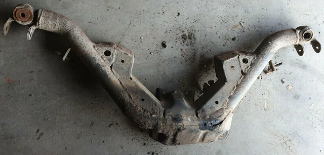 VW GOLF MK2 Syncro Country Rally Rear Axle Suspension Beam Diff Bracket ...