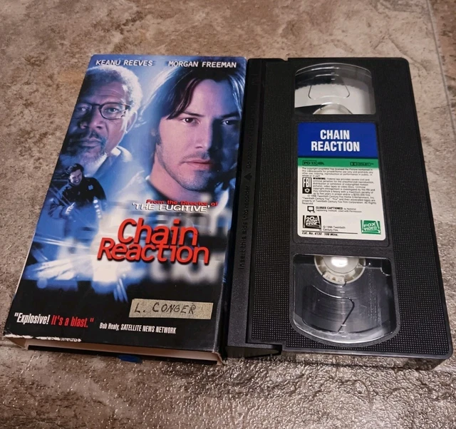 1996 VINTAGE CHAIN Reaction Movie VHS Tape Keanu Reeves Morgan Freeman ...