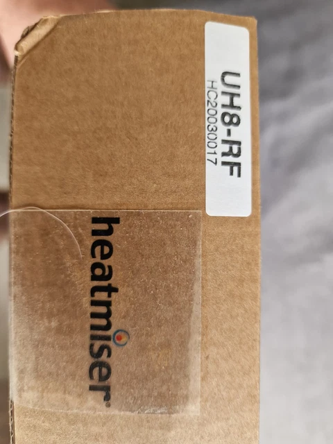 HEATMISER UH8 RF. 8 Zone Underfloor Heating Wiring Centre £65.00 ...