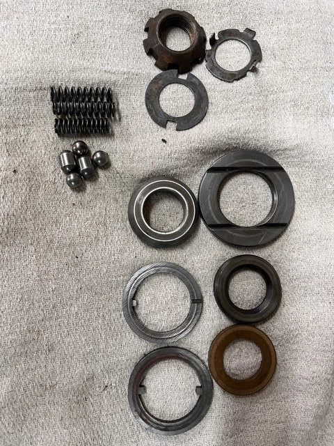 LAND ROVER SERIES 3 Suffx D Gearbox Detent Balls, Springs & Thrust ...