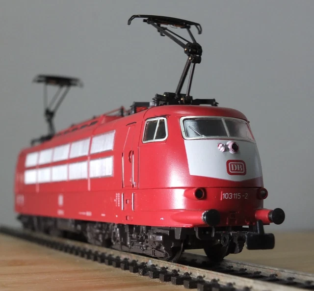 MARKLIN 3358 HO gauge DB BR 103 electric locomotive in red livery £94. ...