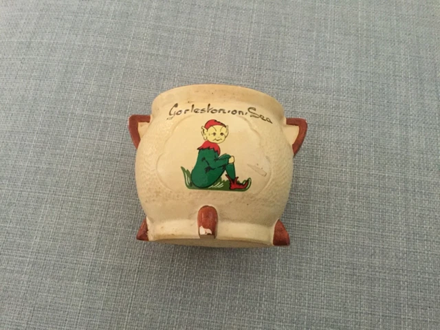 VINTAGE MANOR WARE Cauldron. GORLESTON-ON-SEA PIxie Design. Unusual. £4 ...