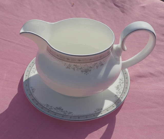 ROYAL DOULTON YORK. Sauce Bateau Et Socle EUR 33,49 - PicClick FR