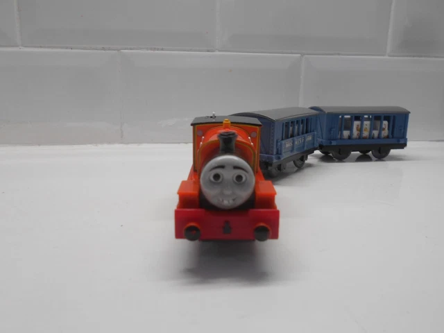 TOMY TRACKMASTER THOMAS the tank engine train billy & trucks £21.99 ...