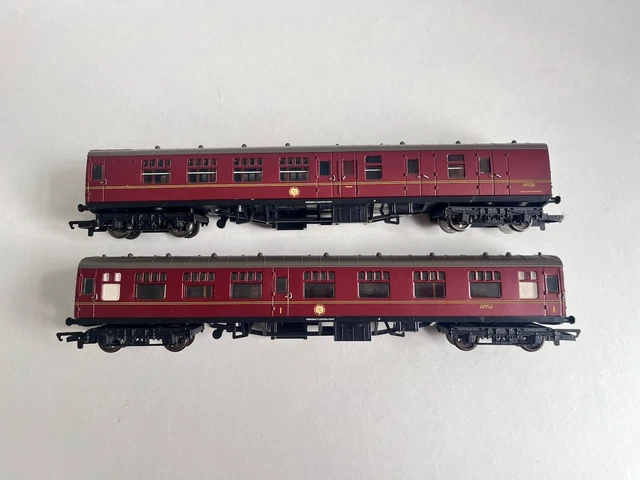 HORNBY HOGWARTS RAILWAY Express Composite Coach & Brake Coach £38.95 ...