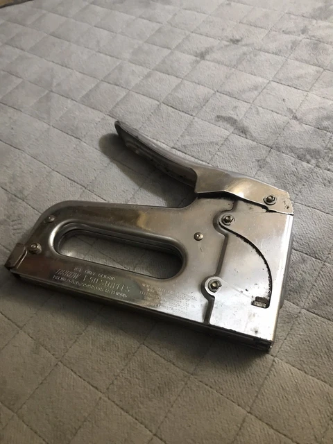 VINTAGE STAPLEGUN HEAVY duty stapler Arrow Fastener Model T-50P Made in ...