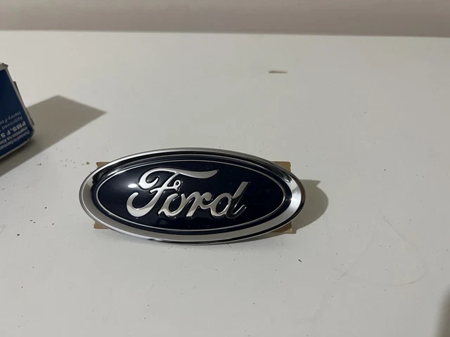 GENUINE OEM FORD Grille Badge Emblem Logo Nameplate Symbol Mark 5258395 ...