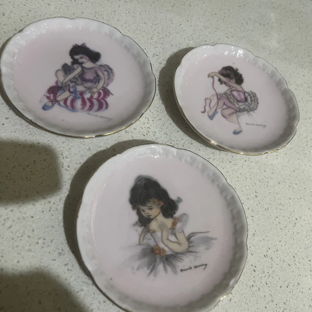 BROWNIE DOWNING 3 Small WALL PLATES Ballerina Signed Pin dish Hand ...