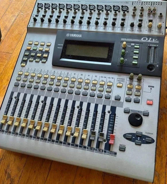 DIGITAL MISCHPULT MIXER Mixing Console YAMAHA 01V - Voll FUNKTIONSFÄHIG EUR 20,50 - PicClick DE