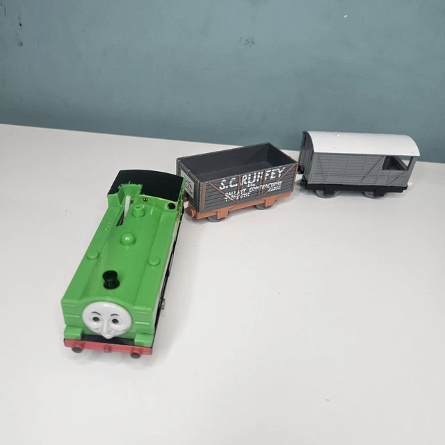 TOMY TRACKMASTER THOMAS the tank engine battery train duck scruffey ...