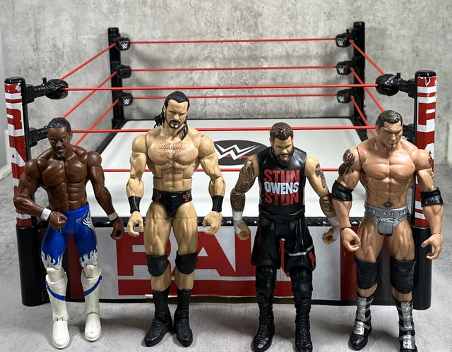 WWE RAW SPRING loaded Wrestling Ring and Figures Inc Kofi, KO And Drew ...