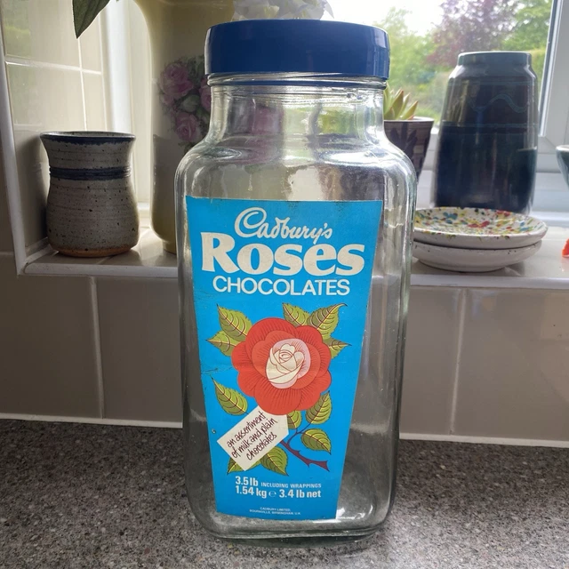 VINTAGE LARGE GLASS Cadbury's Roses Chocolates Jar Original labels ...